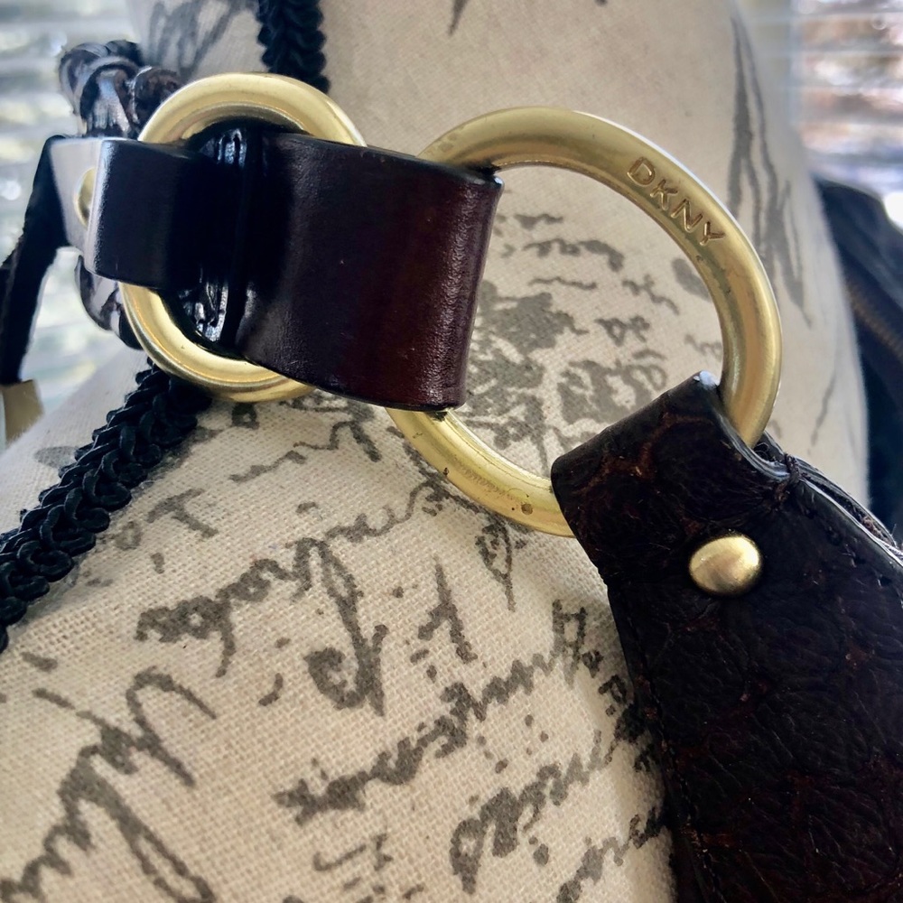 Dkny Brown Leather Locket Purse! - Gem